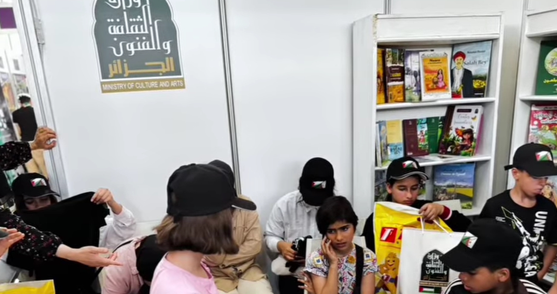 La Promenade des Sablettes d’Alger accueille le Salon National du Livre ...